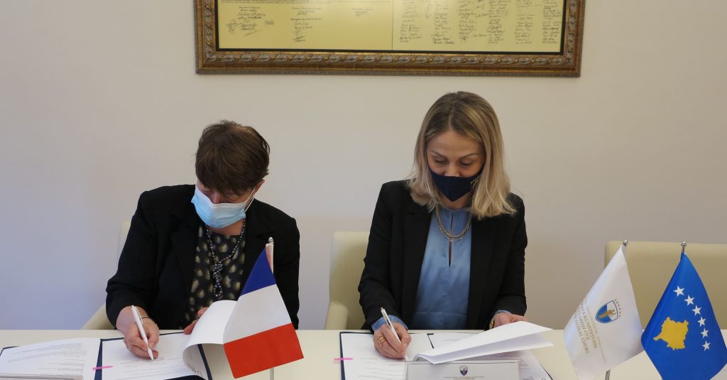 Constitutional Court, French Embassy and Alliance Française sign a ...