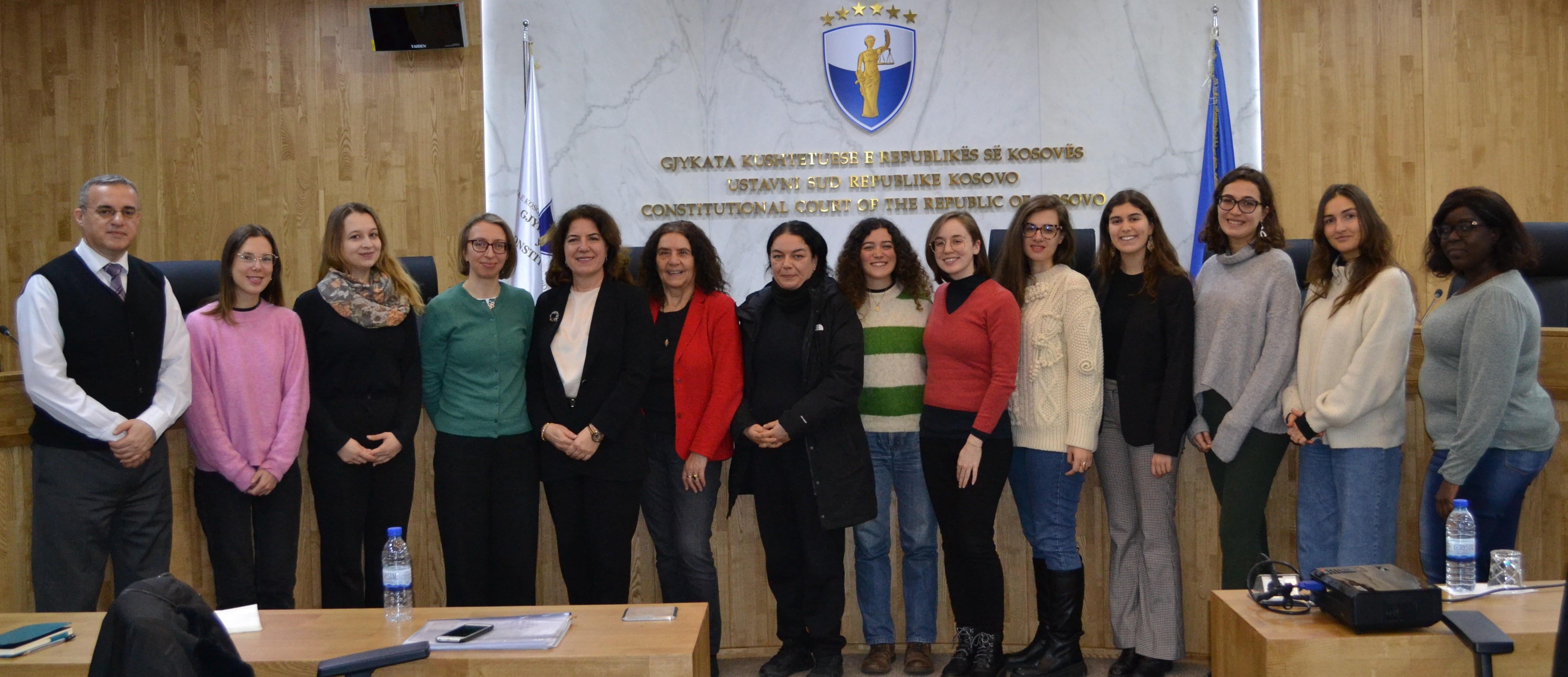 Gjykatën e vizituan studentët ndërkombëtarë të të drejtave të njeriut ...