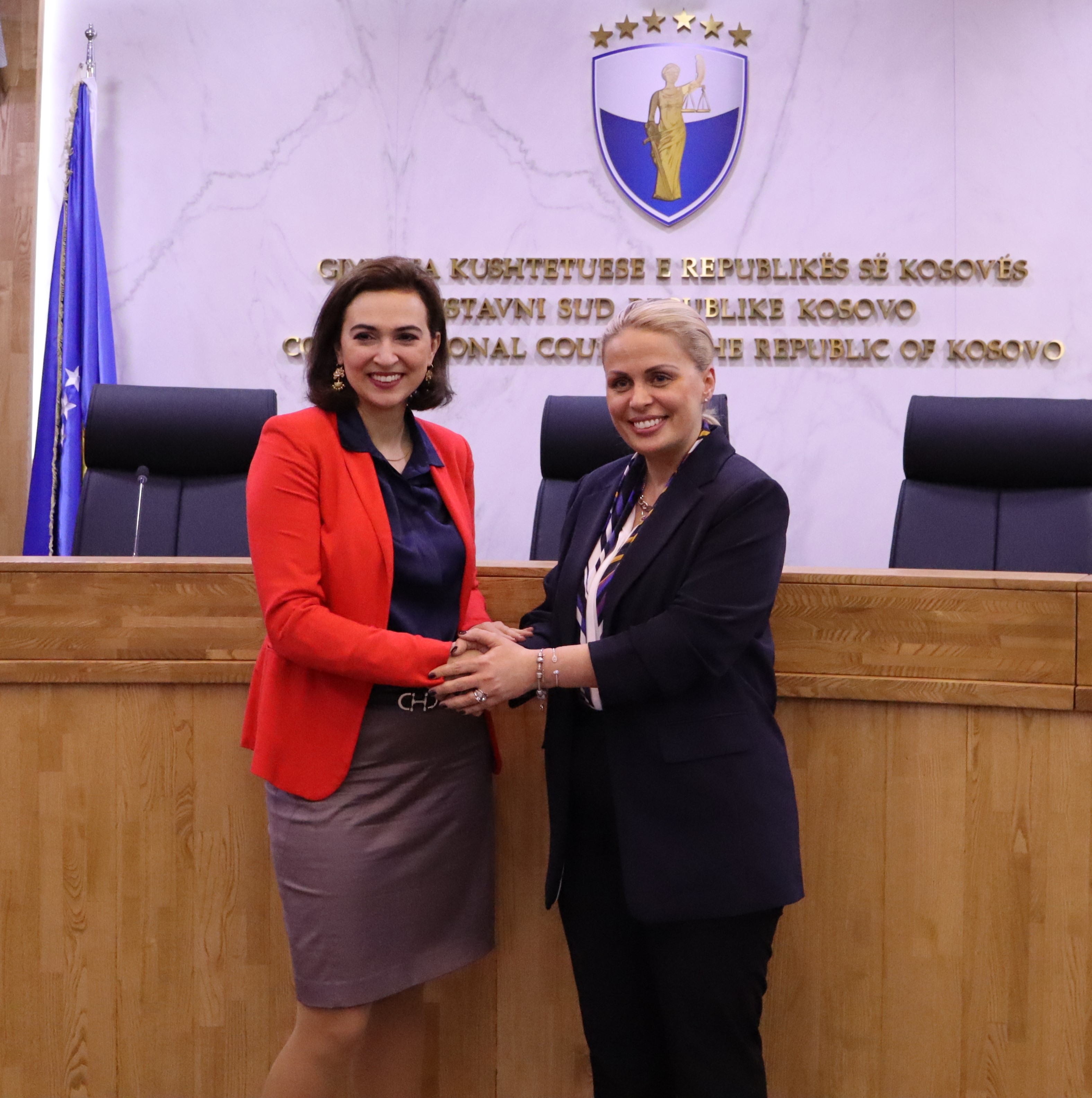 Kryetarja Caka – Nimani priti në takim Ministren e Drejtësisë të ...