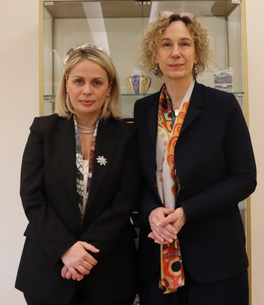 Kryetarja Caka – Nimani priti në takim Ambasadoren për Politikën e ...